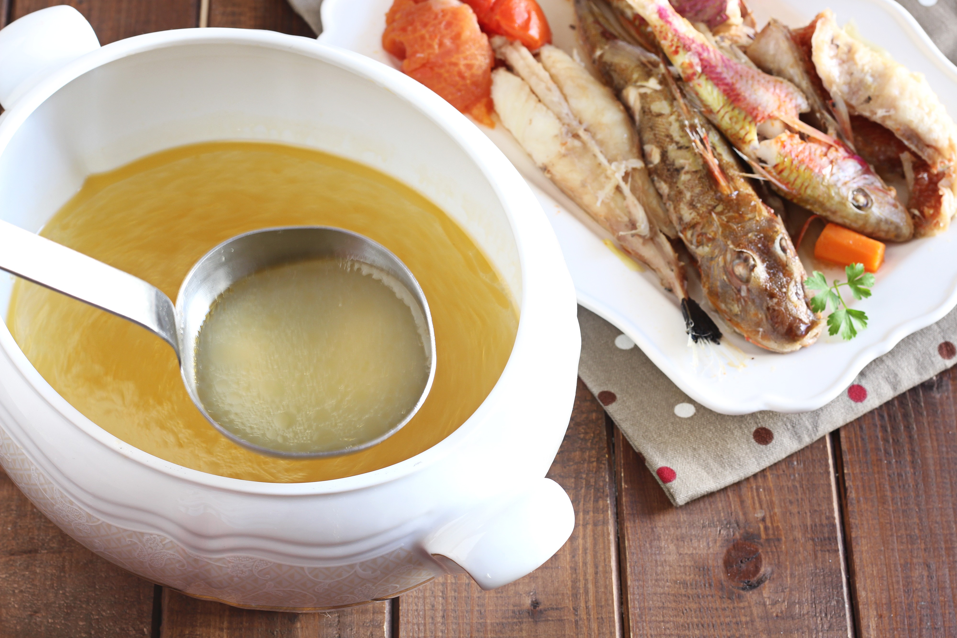 Come Preparare un Brodo Saporito e Limpido: Ingredienti, Tecniche e ...