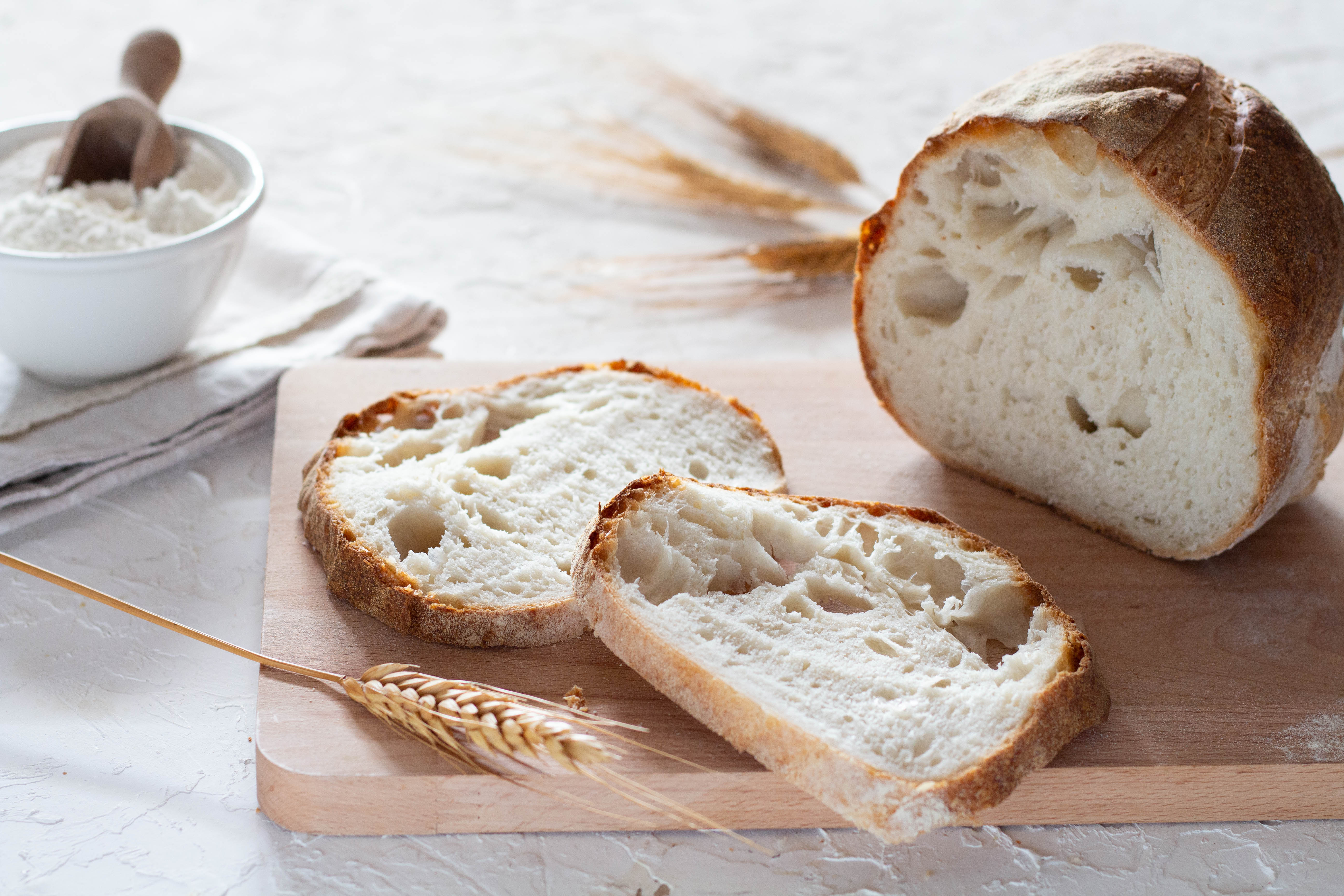 Come Fare il Pane in Casa con una Crosta Croccante: Tecniche e Segreti ...