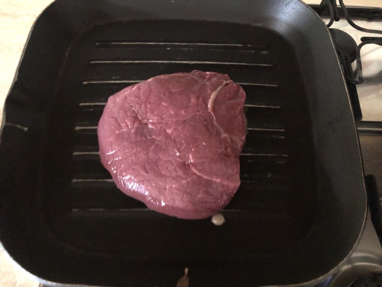 Come cuocere la carne alla perfezione: al sangue, media o ben cotta ...