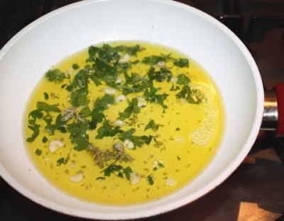 Crostini al crudo di calamaretti spillo | Cookaround