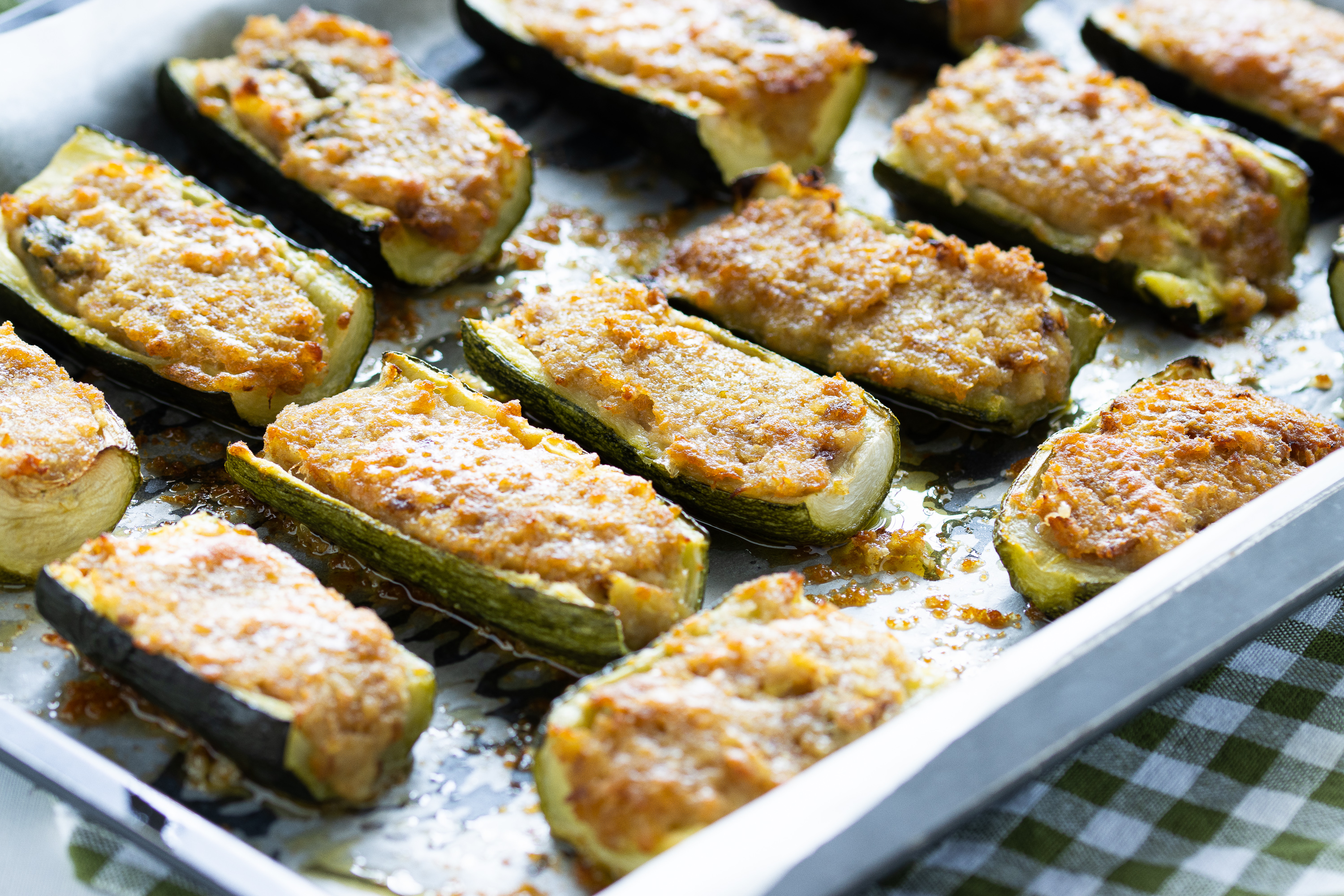 Zucchine ripiene al prosciutto: ricetta perfetta | Cookaround