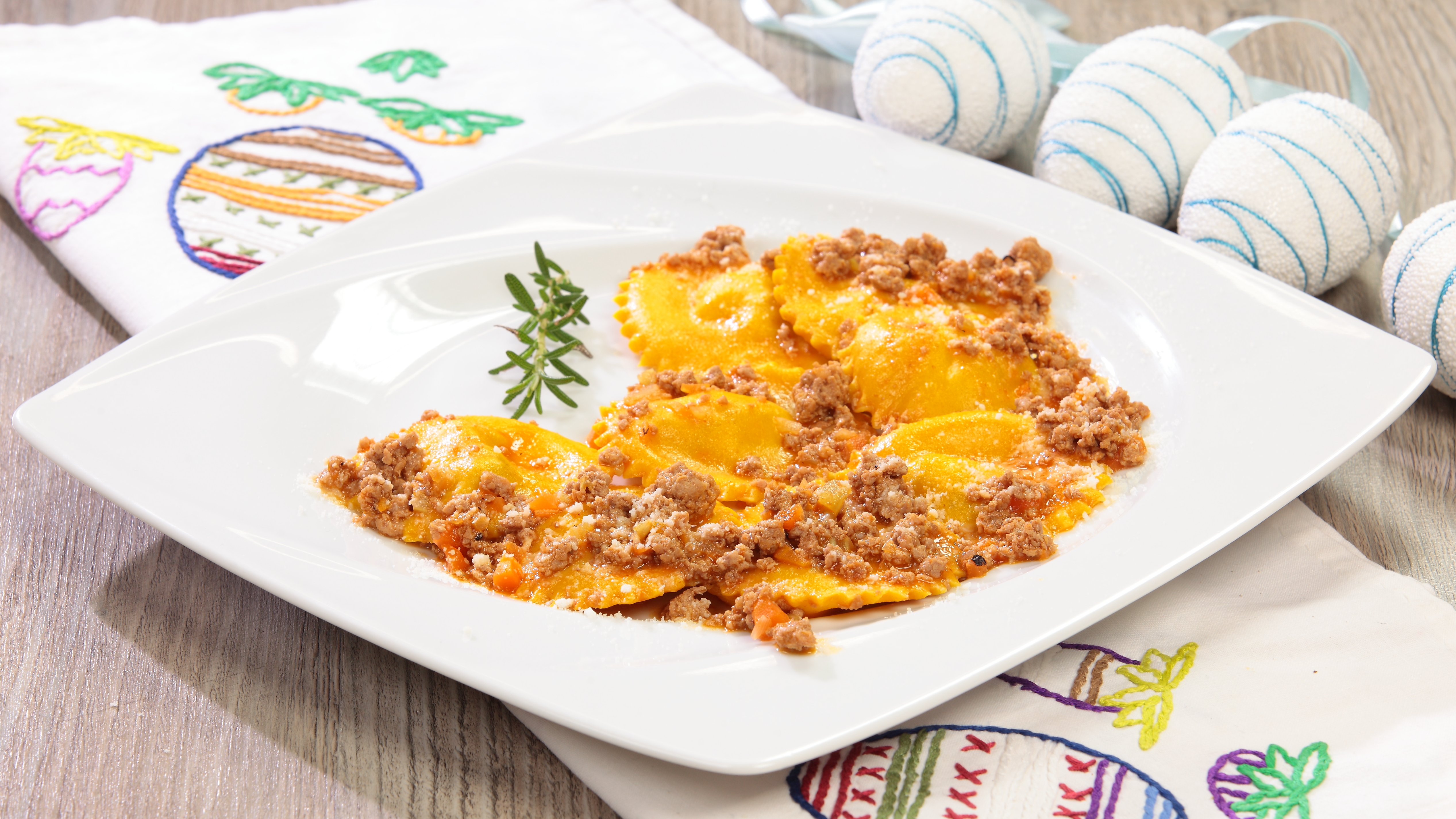 Ravioli con ripieno di mortadella e carciofi | Cookaround