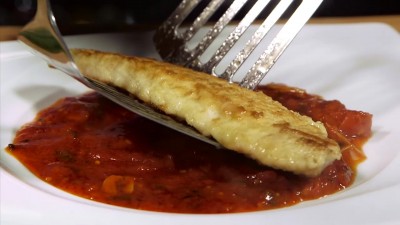 Gallinella con l'agliata ricetta di pesce | Cookaround