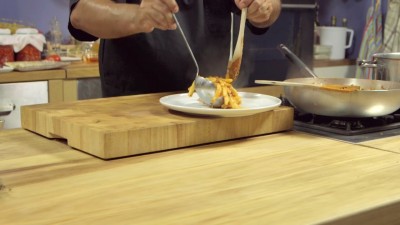 Fileja al ragù di salsiccia: ricetta regionale | Cookaround