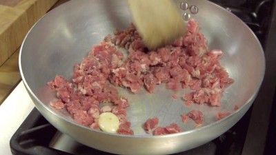 Fileja al ragù di salsiccia: ricetta regionale | Cookaround