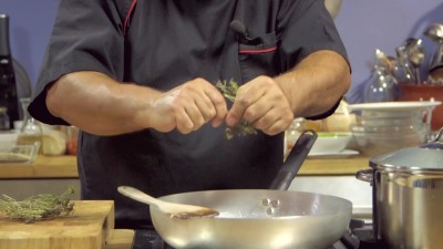 Fileja al ragù di salsiccia: ricetta regionale | Cookaround