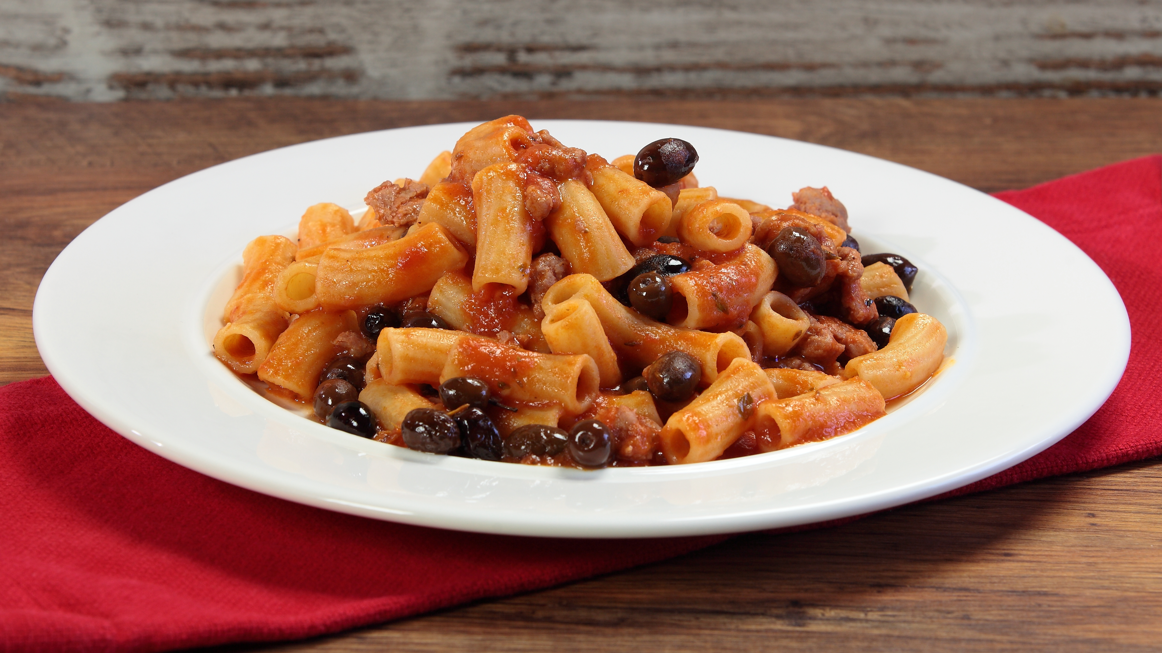 Pasta alla norcina: ricetta tradizionale umbra semplice e cremosa ...