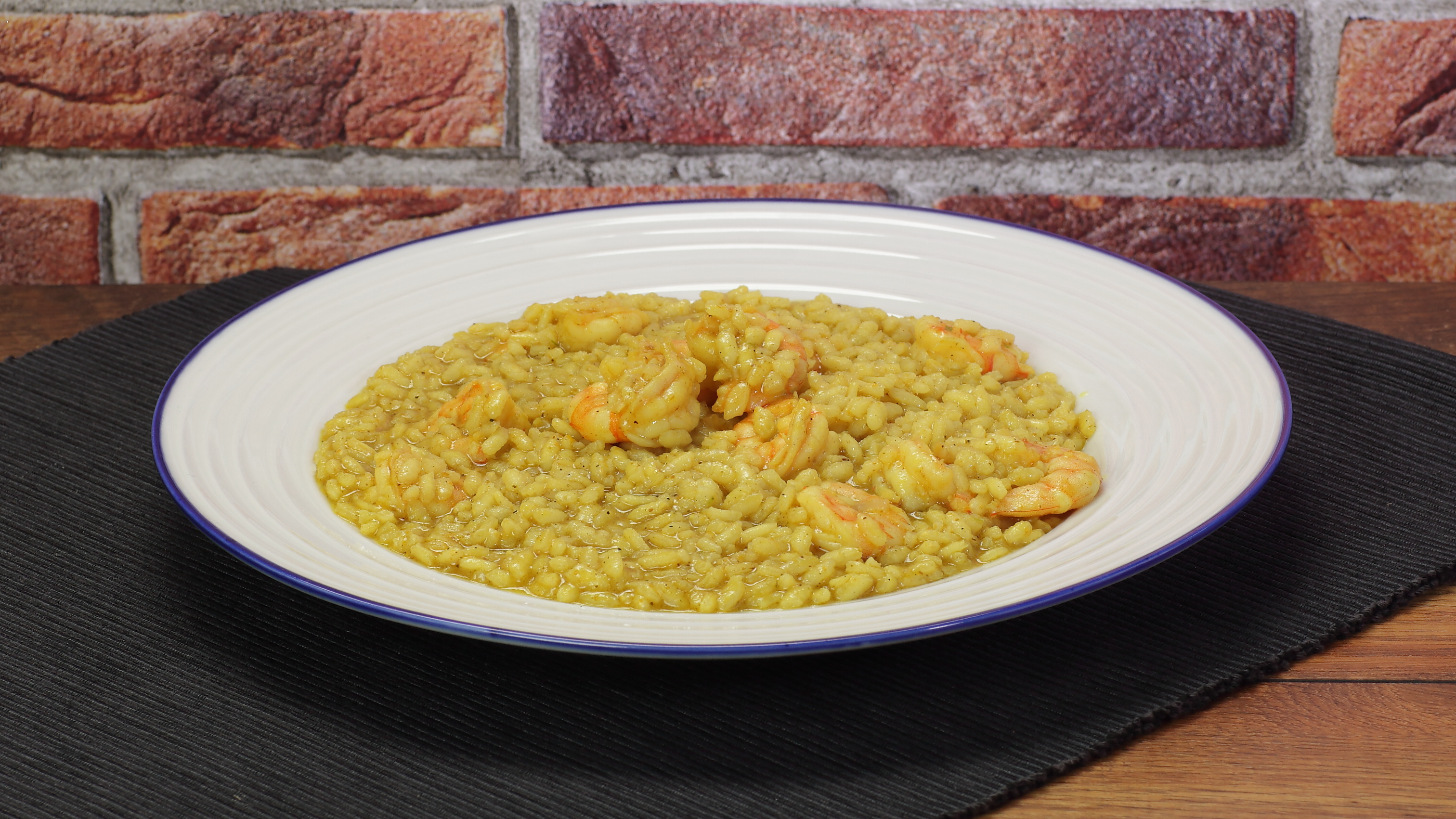 Risotto calamari e curry ricetta speciale | Cookaround