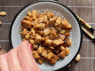 Ricetta facile per un pollo alle mandorle da leccarsi i baffi! | Cookaround