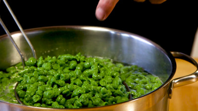 Spatzle tirolesi agli spinaci: ricetta perfetta | Cookaround