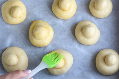 Brioche col tuppo, la ricetta della brioscia siciliana | Cookaround