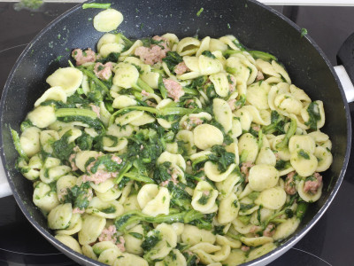 Pasta con cime di rapa scopri la ricetta di origine pugliese | Cookaround