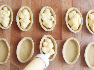 Pasticciotti leccesi fatti in casa: tradizionali con crema e amarena ...