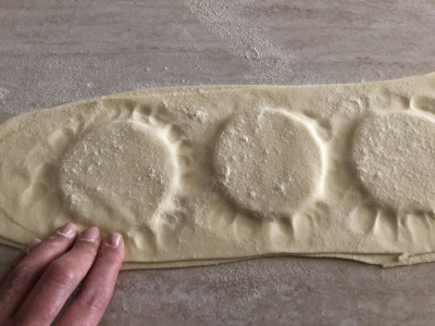 Alla scoperta dei seadas: il gioiello della pasticceria sarda | Cookaround