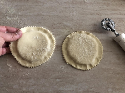 Alla scoperta dei seadas: il gioiello della pasticceria sarda | Cookaround