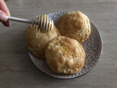 Alla scoperta dei seadas: il gioiello della pasticceria sarda | Cookaround