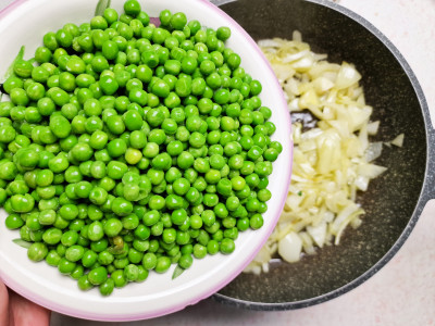 Come cucinare i piselli in padella in 30 minuti | Cookaround