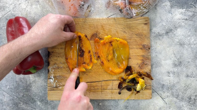 Peperoni Arrostiti: Ricetta Facile e Veloce al Forno e in Padella ...