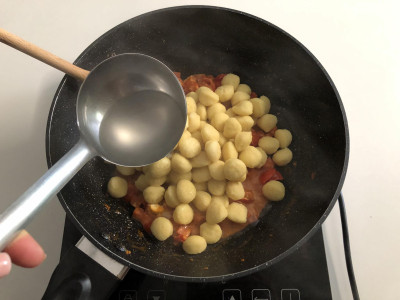 Gnocchi con Pomodorini e Philadelphia: Ricetta Facile e Fresca | Cookaround