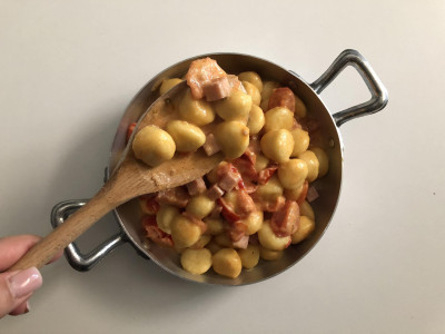 Gnocchi con Pomodorini e Philadelphia: Ricetta Facile e Fresca | Cookaround