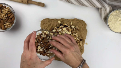 Pane di saba sardo: ricetta tradizionale con frutta secca e spezie ...