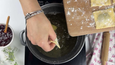 Bugie ripiene: la ricetta tradizionale con un cuore goloso | Cookaround