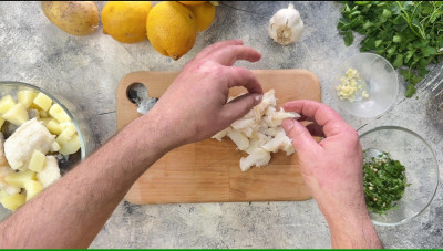 Brandacujun: la ricetta ligure con baccalà, patate e limone | Cookaround