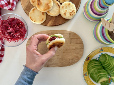 Arepas: la ricetta originale con farina di mais bianco | Cookaround