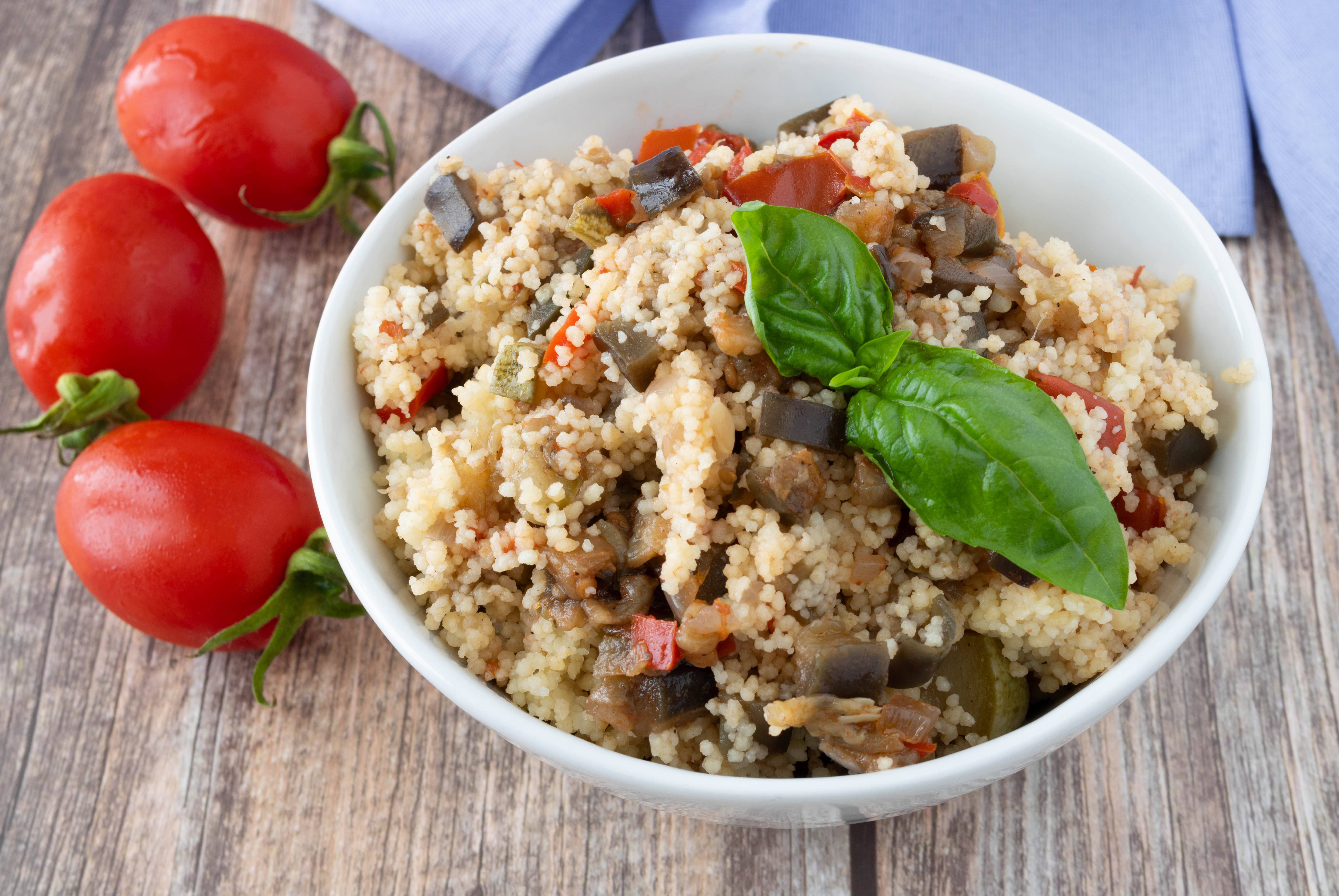 Cous cous con peperoni e patate | Cookaround