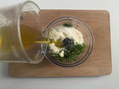 Pesto di prezzemolo: la ricetta facile e veloce | Cookaround