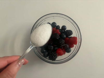 Millefoglie Scomposta al Bicchiere: Ricetta Veloce Elegante | Cookaround