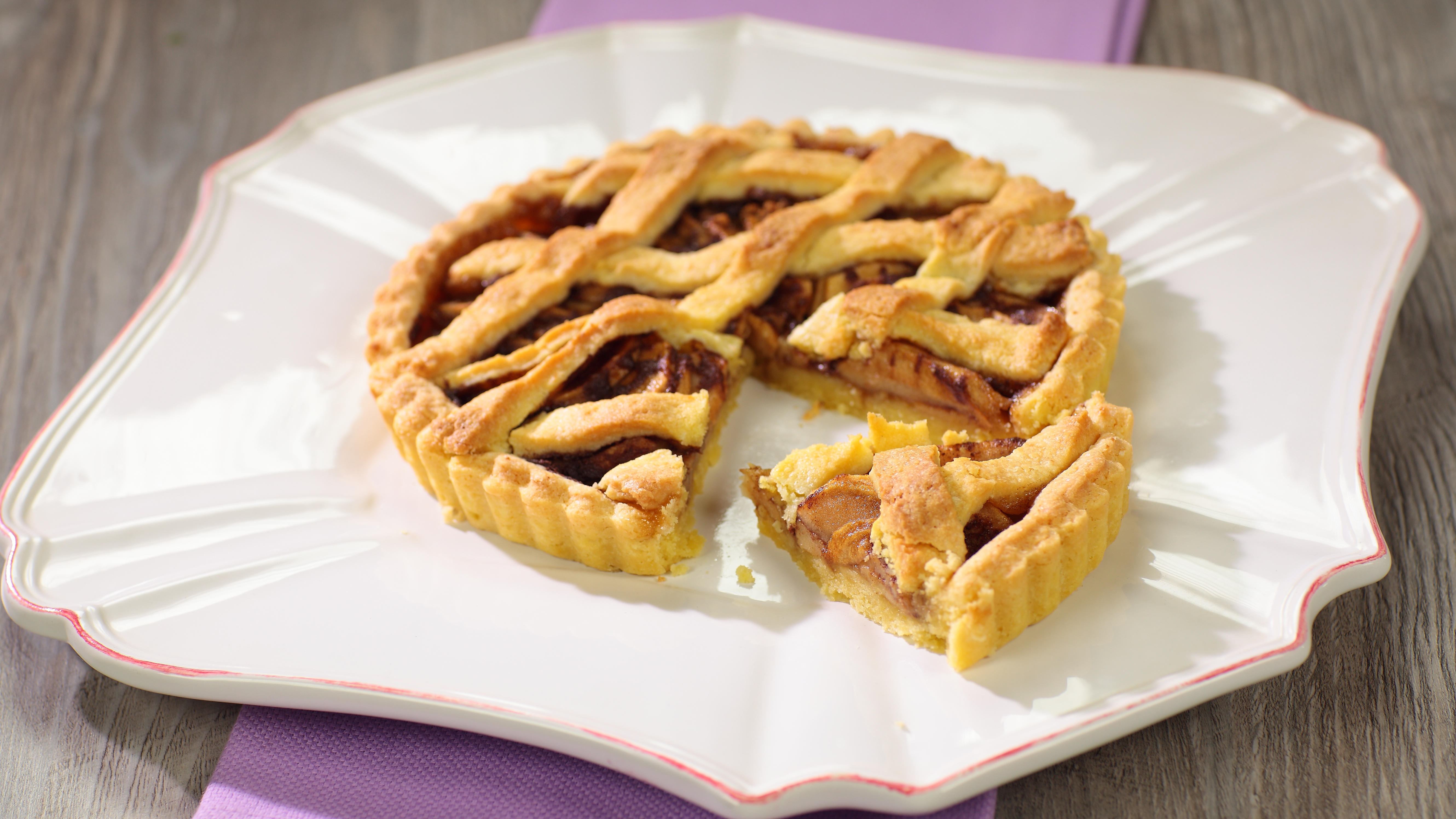 Crostata con crema ricotta e mele | Cookaround