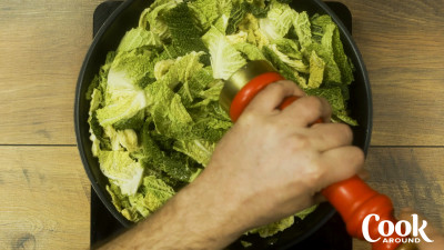 Verza Stufata: la Ricetta Semplice e Saporita della Nonna | Cookaround