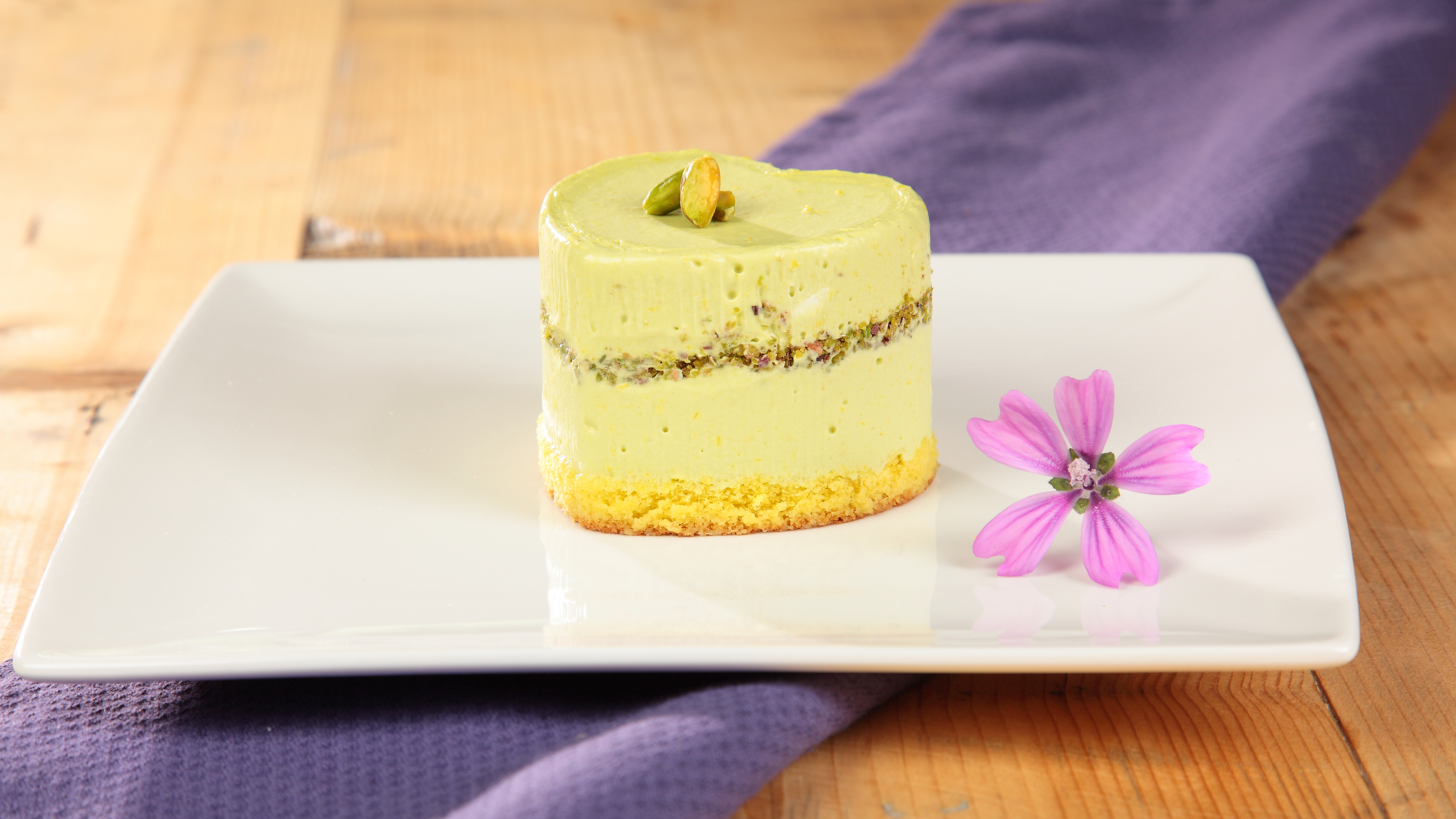 Semifreddo al limone ricetta facile | Cookaround