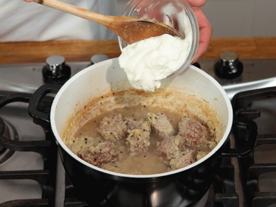 Manzo Bryani | Cookaround