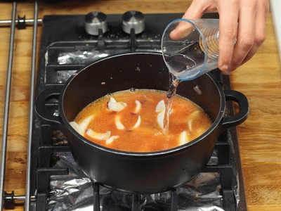 Seppie con sugo di pomodoro - Soupies yiachnì | Cookaround