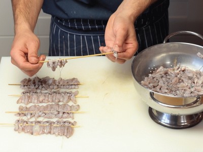 Spiedini di calamaretti spillo fritti | Cookaround
