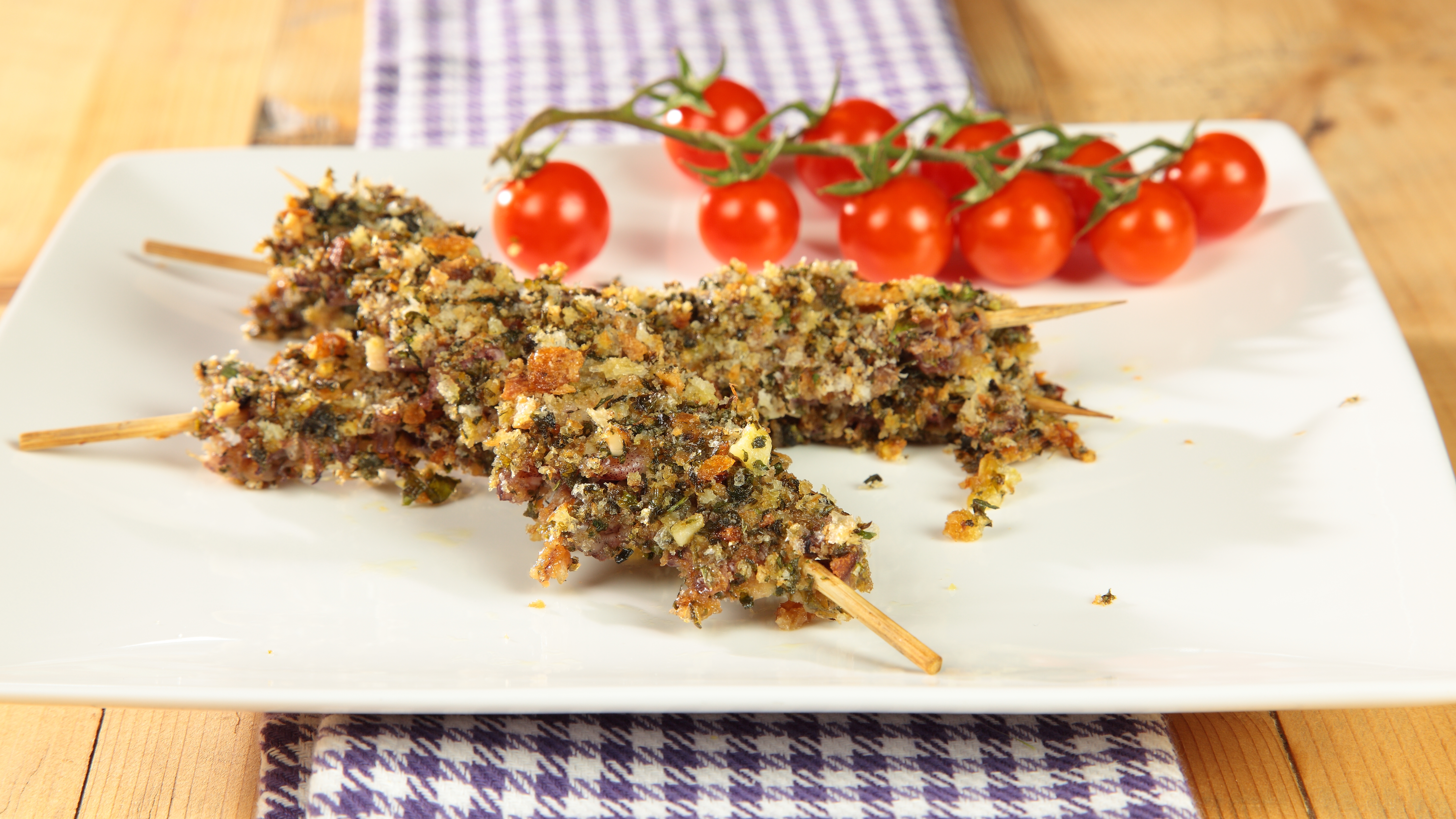 Crostini al crudo di calamaretti spillo | Cookaround