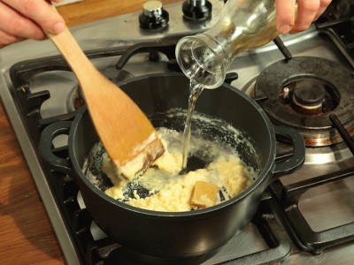 Vitello o tacchino in polpette con salsa bianca | Cookaround