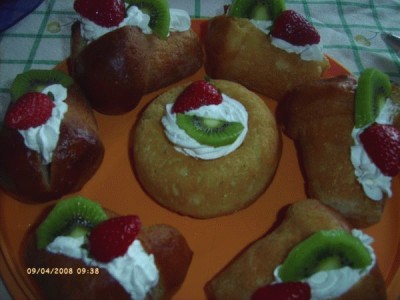 Baba' con panna fragole e kiwi: le Vostre ricette | Cookaround