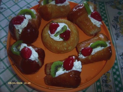Baba' con panna fragole e kiwi: le Vostre ricette | Cookaround