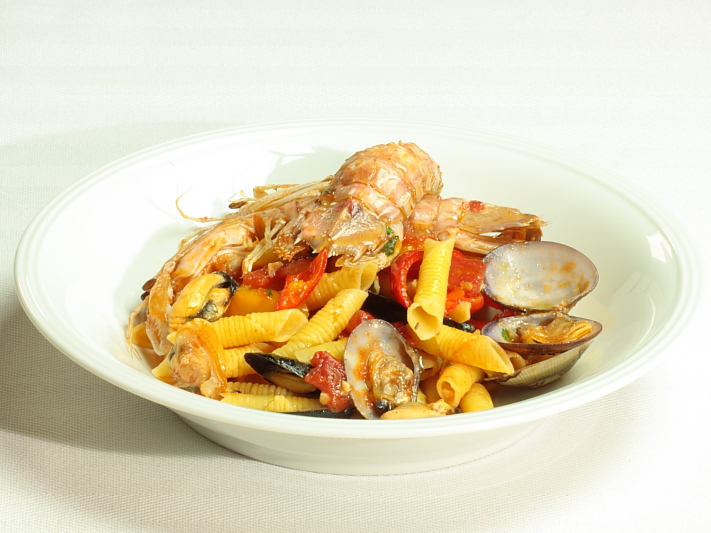 Spaghetti con pannocchie (o cicale di mare) | Cookaround