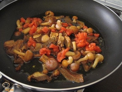 Tagliatelle ai funghi freschi ricetta facile | Cookaround