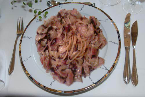 Risotto al radicchio e speck: ricetta facile | Cookaround