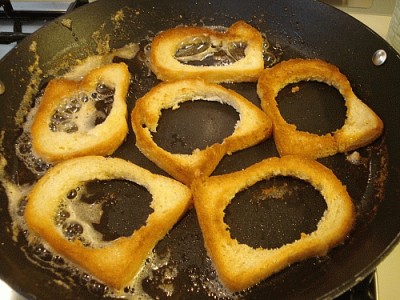 Uova fritte nel pane: le Vostre ricette | Cookaround