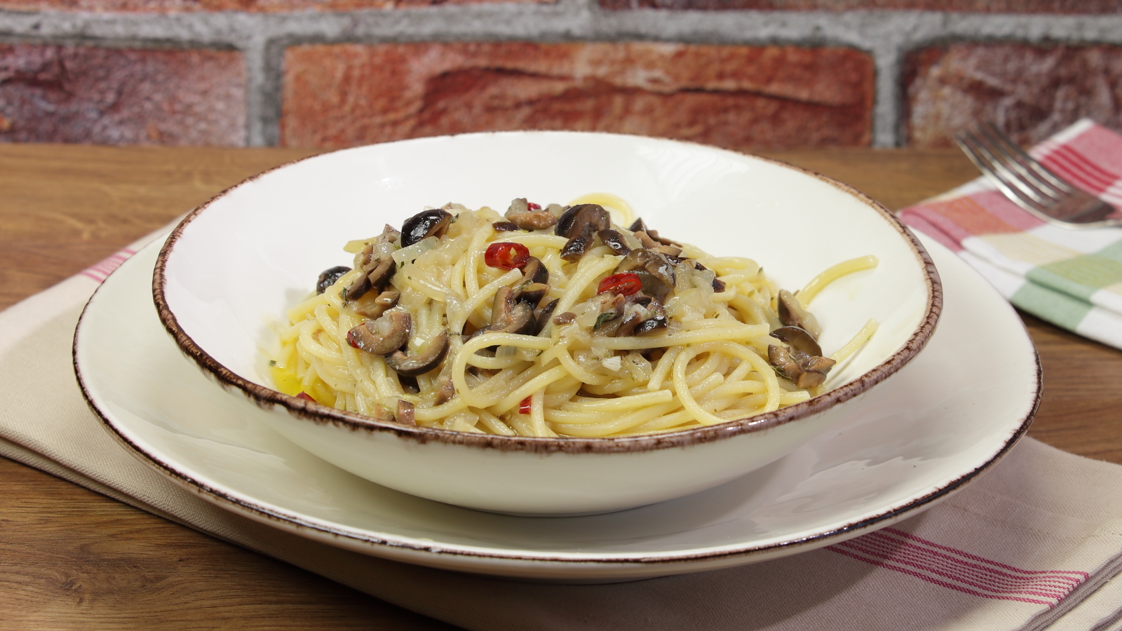 Spaghetti con pannocchie (o cicale di mare) | Cookaround