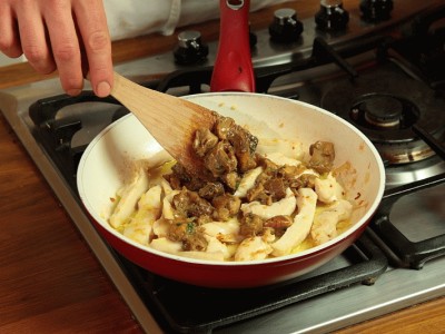 Filetto di pollo ai porcini: Ricette di Cookaround | Cookaround