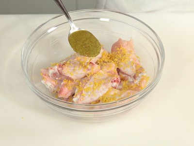 Alette marinate allo spiedo ricetta facile | Cookaround